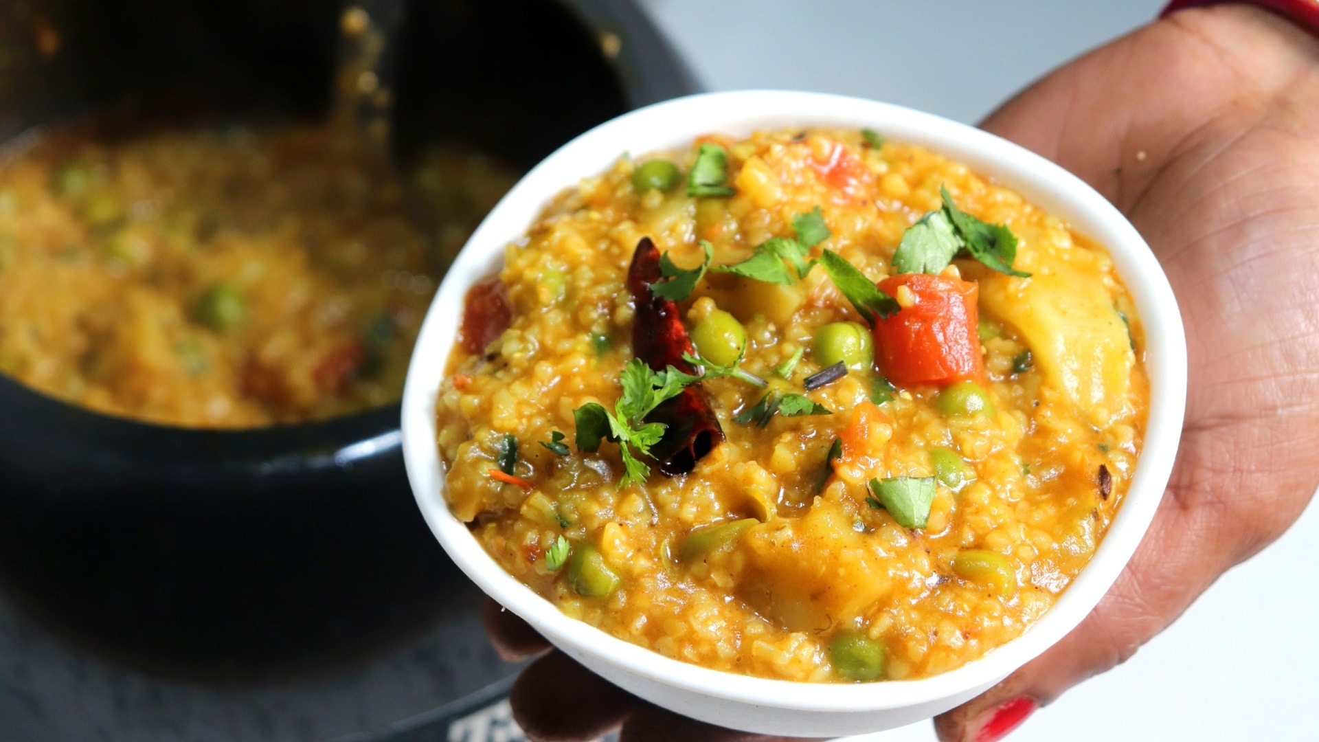 दलियाँ खिचड़ी रेसिपी हिंदी में । Daliya khichdi recipe in Hindi