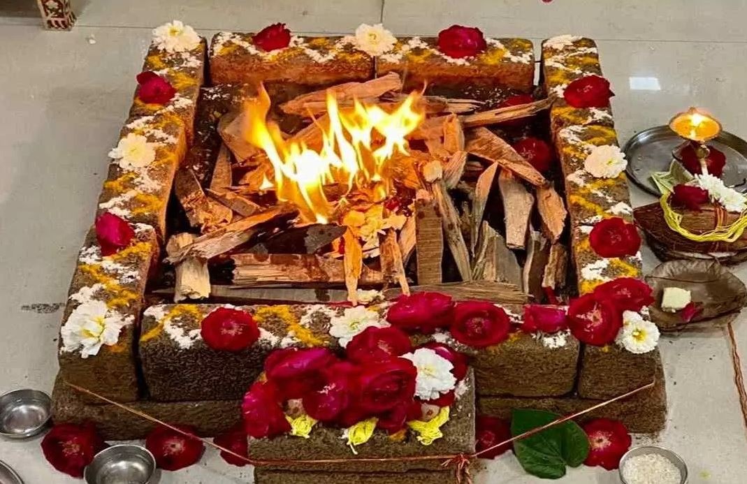 हवन मंत्र हिंदी में । Hawan Mantra in Hindi